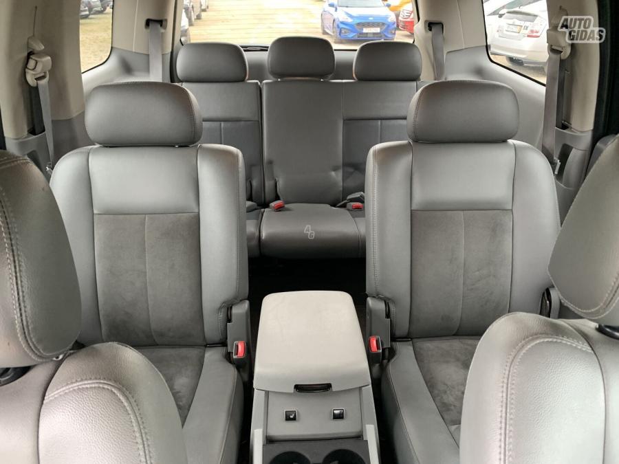 Black Dodge Durango 2007 in Kaunas, with an engine capacity of 5.70 L and mileage of 308 thousand km for 7999 €, photo 16 on AUTOMOTO.COM.LV