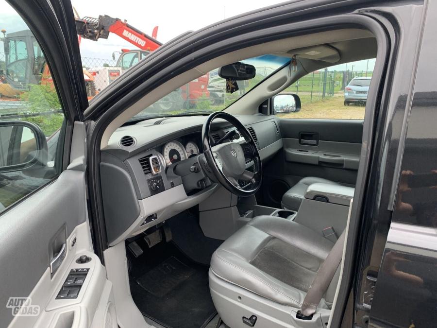 Black Dodge Durango 2007 in Kaunas, with an engine capacity of 5.70 L and mileage of 308 thousand km for 7999 €, photo 18 on AUTOMOTO.COM.LV