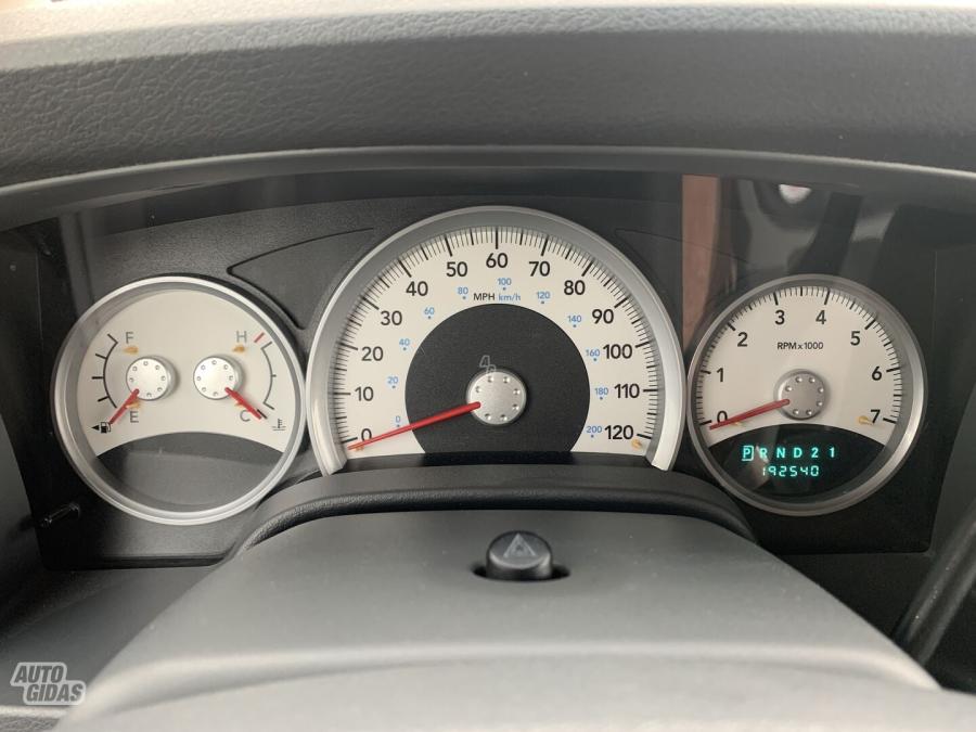 Black Dodge Durango 2007 in Kaunas, with an engine capacity of 5.70 L and mileage of 308 thousand km for 7999 €, photo 21 on AUTOMOTO.COM.LV