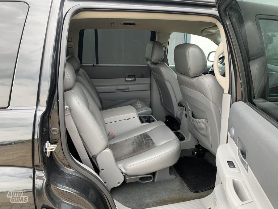 Black Dodge Durango 2007 in Kaunas, with an engine capacity of 5.70 L and mileage of 308 thousand km for 7999 €, photo 28 on AUTOMOTO.COM.LV