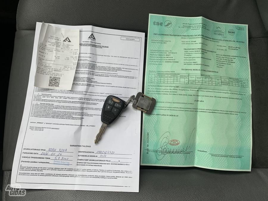 Black Dodge Durango 2007 in Kaunas, with an engine capacity of 5.70 L and mileage of 308 thousand km for 7999 €, photo 36 on AUTOMOTO.COM.LV
