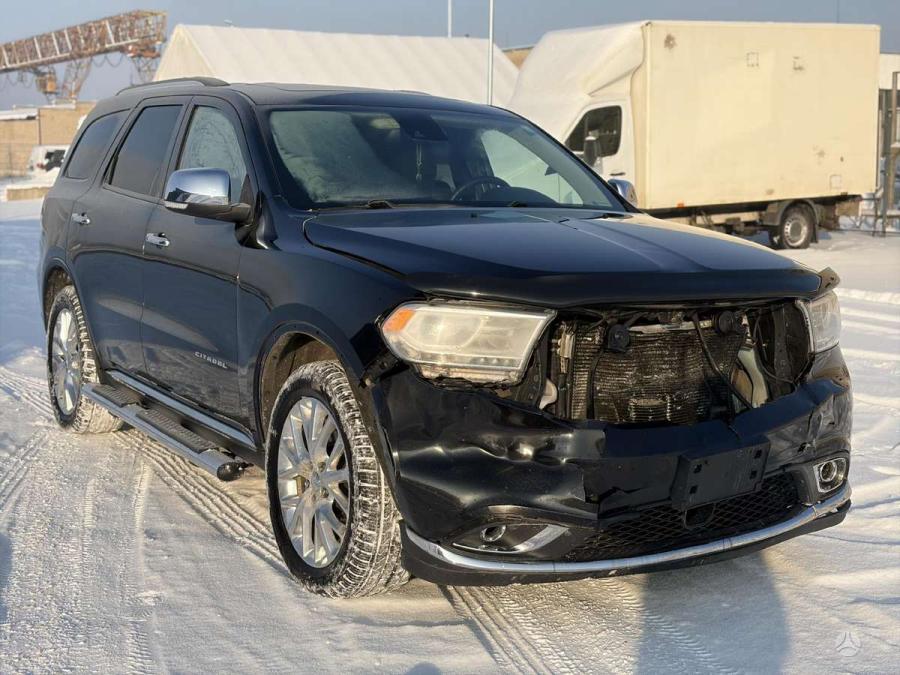 Melns Dodge Durango 2014 Šauļi, ar dzinēja tilpumu 5.70 L un nobraukumu 165 tūkst. km par 10300 €, foto 3 vietnē AUTOMOTO.COM.LV