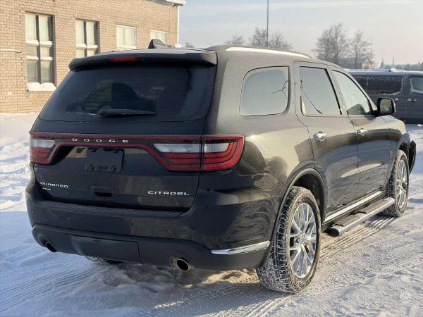 Melns Dodge Durango 2014 Šauļi, ar dzinēja tilpumu 5.70 L un nobraukumu 165 tūkst. km par 10300 €, foto 6 vietnē AUTOMOTO.COM.LV
