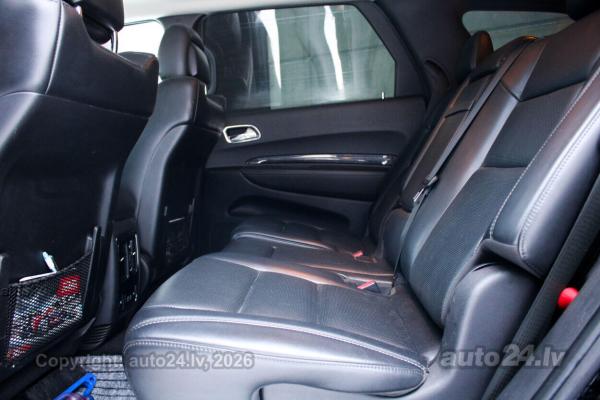 Black Dodge Durango 2014 in Tallinn, with an engine capacity of 3.60 L and mileage of 292 thousand km for 19500 €, photo 6 on AUTOMOTO.COM.LV
