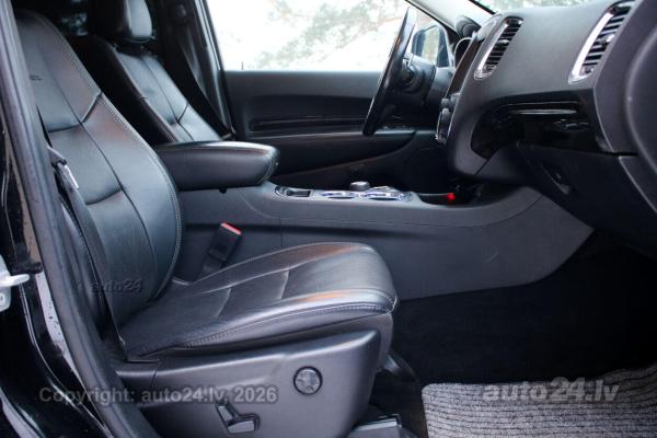 Black Dodge Durango 2014 in Tallinn, with an engine capacity of 3.60 L and mileage of 292 thousand km for 19500 €, photo 10 on AUTOMOTO.COM.LV