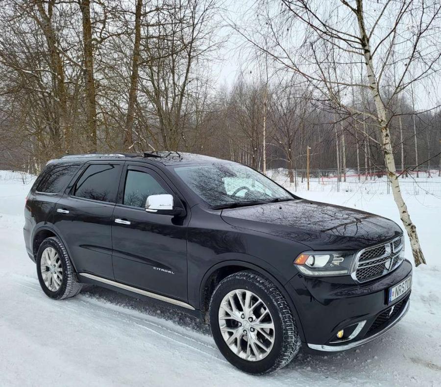 Black Dodge Durango 2014 in Siauliai, with an engine capacity of 3.60 L and mileage of 290 thousand km for 13900 €, photo 3 on AUTOMOTO.COM.LV