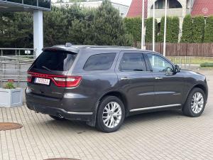 Black Dodge Durango 2014 in Silale, with an engine capacity of 5.65 L and mileage of 198 thousand km for 14200 €, photo 6 on AUTOMOTO.COM.LV