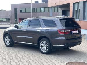 Black Dodge Durango 2014 in Silale, with an engine capacity of 5.65 L and mileage of 198 thousand km for 14200 €, photo 7 on AUTOMOTO.COM.LV