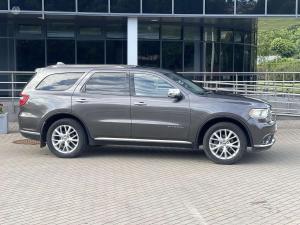 Black Dodge Durango 2014 in Silale, with an engine capacity of 5.65 L and mileage of 198 thousand km for 14200 €, photo 9 on AUTOMOTO.COM.LV