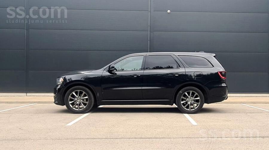 Black Dodge Durango 2014 in Riga, with an engine capacity of 3.60 L and mileage of 280 thousand km for 16000 €, photo 9 on AUTOMOTO.COM.LV
