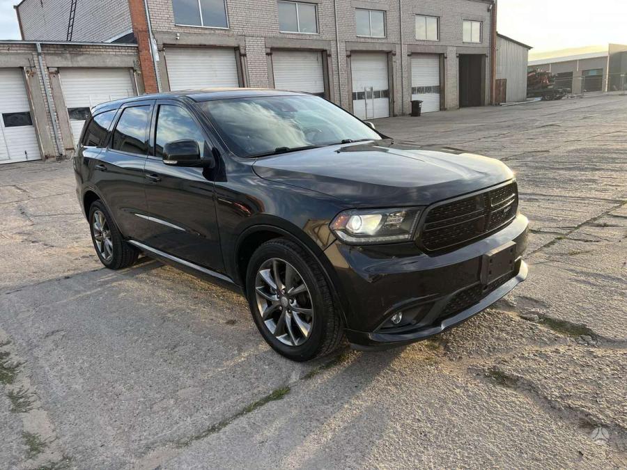 Black Dodge Durango 2014 in Siauliai, with an engine capacity of 5.65 L and mileage of 237 thousand km for 9200 €, photo 1 on AUTOMOTO.COM.LV