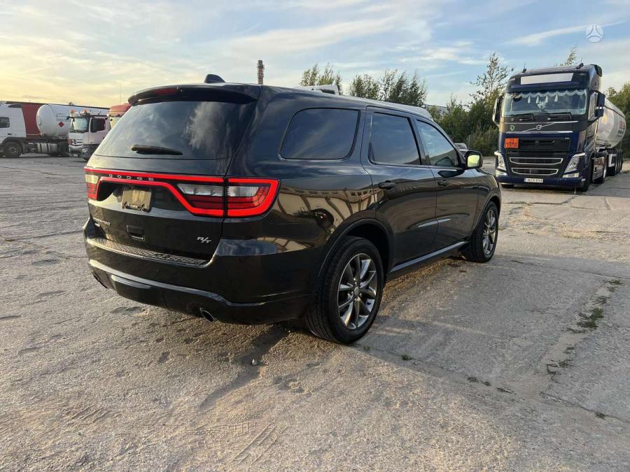 Black Dodge Durango 2014 in Siauliai, with an engine capacity of 5.65 L and mileage of 237 thousand km for 9200 €, photo 4 on AUTOMOTO.COM.LV