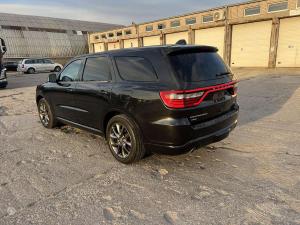 Black Dodge Durango 2014 in Siauliai, with an engine capacity of 5.65 L and mileage of 237 thousand km for 9200 €, photo 5 on AUTOMOTO.COM.LV