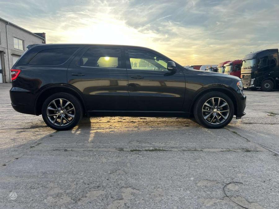 Black Dodge Durango 2014 in Siauliai, with an engine capacity of 5.65 L and mileage of 237 thousand km for 9200 €, photo 6 on AUTOMOTO.COM.LV