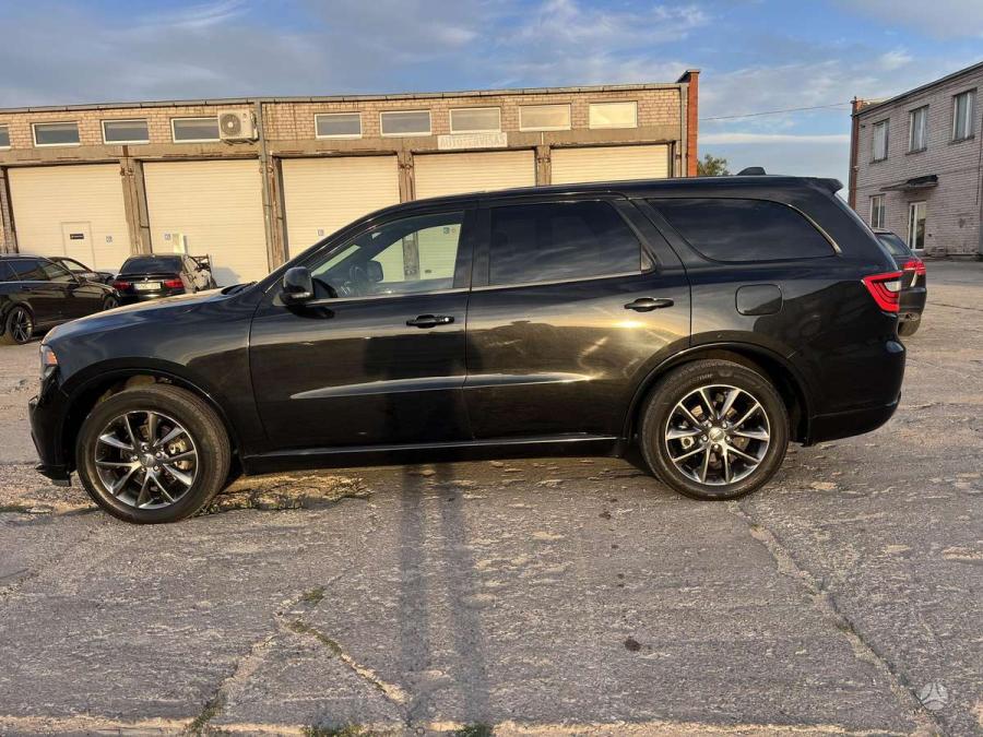 Black Dodge Durango 2014 in Siauliai, with an engine capacity of 5.65 L and mileage of 237 thousand km for 9200 €, photo 7 on AUTOMOTO.COM.LV