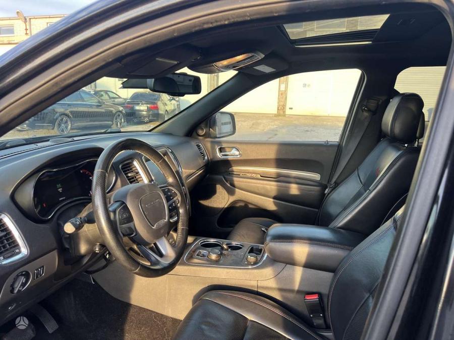 Black Dodge Durango 2014 in Siauliai, with an engine capacity of 5.65 L and mileage of 237 thousand km for 9200 €, photo 13 on AUTOMOTO.COM.LV