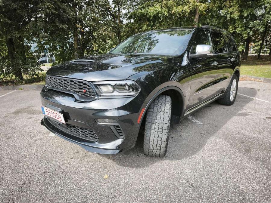 Melns Dodge Durango 2014 Viļņa, ar dzinēja tilpumu 3.60 L un nobraukumu 211 tūkst. km par 15400 €, foto 1 vietnē AUTOMOTO.COM.LV