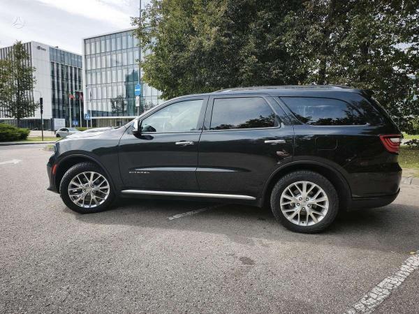 Black Dodge Durango 2014 in Vilnius, with an engine capacity of 3.60 L and mileage of 211 thousand km for 15400 €, photo 4 on AUTOMOTO.COM.LV