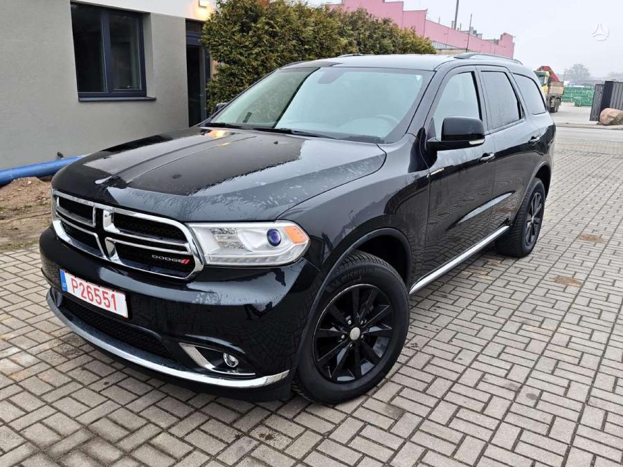 Black Dodge Durango 2015 in Kaunas, with an engine capacity of 3.60 L and mileage of 229 thousand km for 12200 €, photo 1 on AUTOMOTO.COM.LV