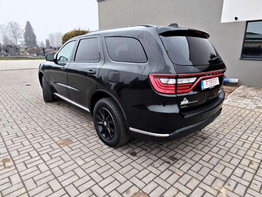Black Dodge Durango 2015 in Kaunas, with an engine capacity of 3.60 L and mileage of 229 thousand km for 12200 €, photo 3 on AUTOMOTO.COM.LV