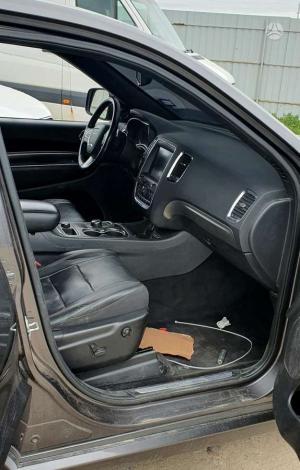 Black Dodge Durango 2015 in Klaipeda, with an engine capacity of 5.70 L and mileage of 211 thousand km for 9000 €, photo 4 on AUTOMOTO.COM.LV