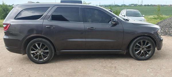 Melns Dodge Durango 2015 Klaipėda, ar dzinēja tilpumu 5.70 L un nobraukumu 211 tūkst. km par 9000 €, foto 1 vietnē AUTOMOTO.COM.LV