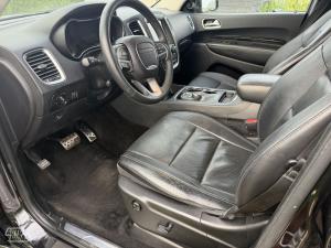 Black Dodge Durango 2015 in Gargzdai, with an engine capacity of 3.60 L and mileage of 169 thousand km for 15700 €, photo 6 on AUTOMOTO.COM.LV