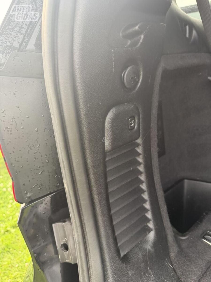 Black Dodge Durango 2015 in Gargzdai, with an engine capacity of 3.60 L and mileage of 169 thousand km for 15700 €, photo 10 on AUTOMOTO.COM.LV