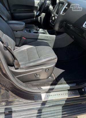 Black Dodge Durango 2015 in Gargzdai, with an engine capacity of 3.60 L and mileage of 169 thousand km for 15700 €, photo 7 on AUTOMOTO.COM.LV
