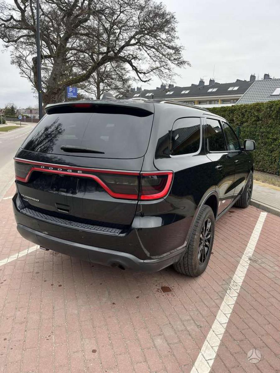 Black Dodge Durango 2015 in Klaipeda, with an engine capacity of 3.60 L and mileage of 256 thousand km for 12200 €, photo 8 on AUTOMOTO.COM.LV