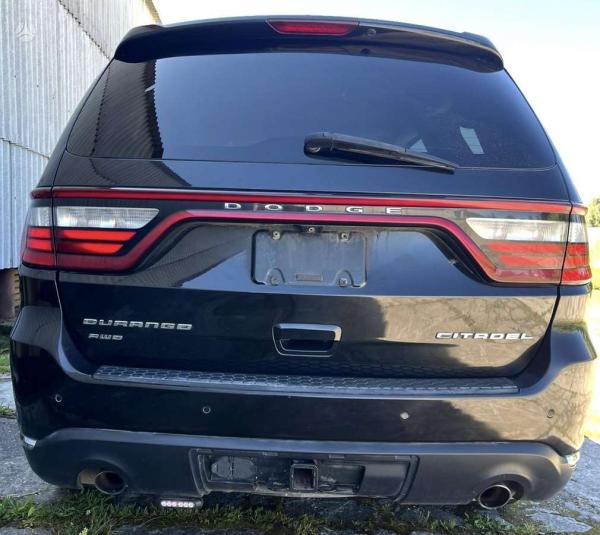 Black Dodge Durango 2015 in Klaipeda, with an engine capacity of 3.60 L and mileage of 275 thousand km for 12900 €, photo 7 on AUTOMOTO.COM.LV