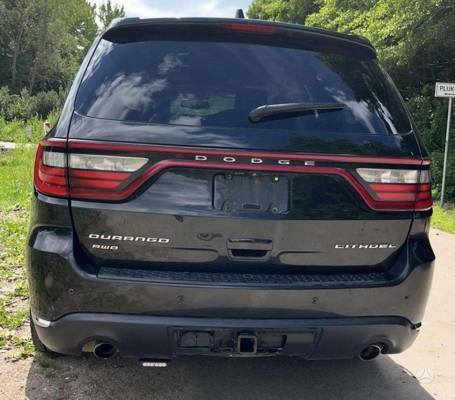 Black Dodge Durango 2015 in Ukmerge, with an engine capacity of 3.60 L and mileage of 276 thousand km for 12500 €, photo 7 on AUTOMOTO.COM.LV