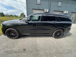 Black Dodge Durango 2015 in Tallinn, with an engine capacity of 5.70 L and mileage of 201 thousand km for 19000 €, photo 4 on AUTOMOTO.COM.LV