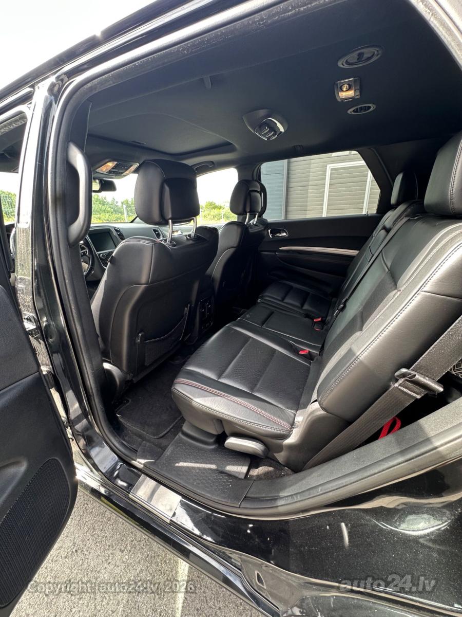 Black Dodge Durango 2015 in Tallinn, with an engine capacity of 5.70 L and mileage of 201 thousand km for 19000 €, photo 7 on AUTOMOTO.COM.LV