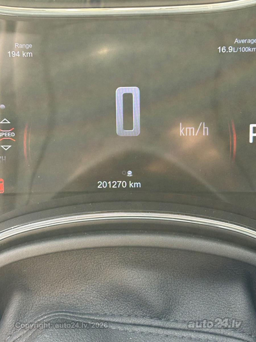 Black Dodge Durango 2015 in Tallinn, with an engine capacity of 5.70 L and mileage of 201 thousand km for 19000 €, photo 8 on AUTOMOTO.COM.LV