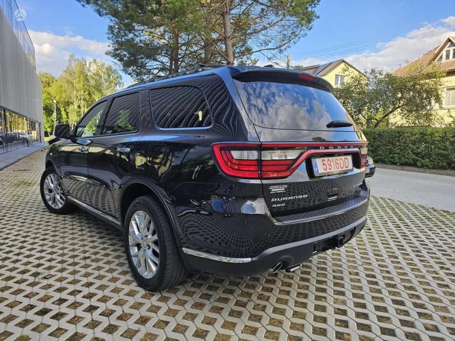 Black Dodge Durango 2015 in Kaunas, with an engine capacity of 5.65 L and mileage of 161 thousand km for 15500 €, photo 11 on AUTOMOTO.COM.LV