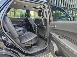 Black Dodge Durango 2015 in Kaunas, with an engine capacity of 5.65 L and mileage of 161 thousand km for 15500 €, photo 14 on AUTOMOTO.COM.LV