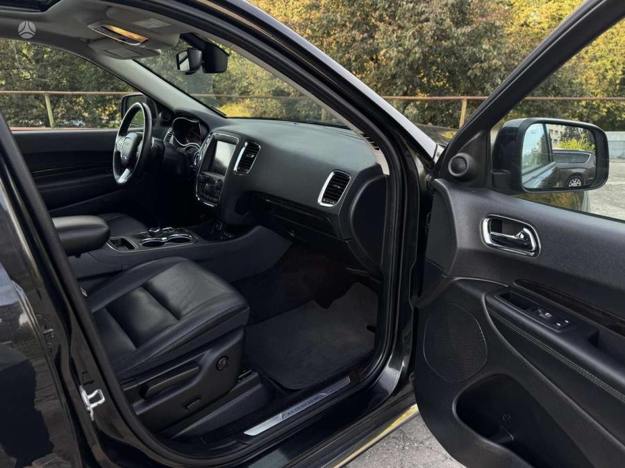 Melns Dodge Durango 2015 Viļņa, ar dzinēja tilpumu 3.60 L un nobraukumu 226 tūkst. km par 15800 €, foto 9 vietnē AUTOMOTO.COM.LV