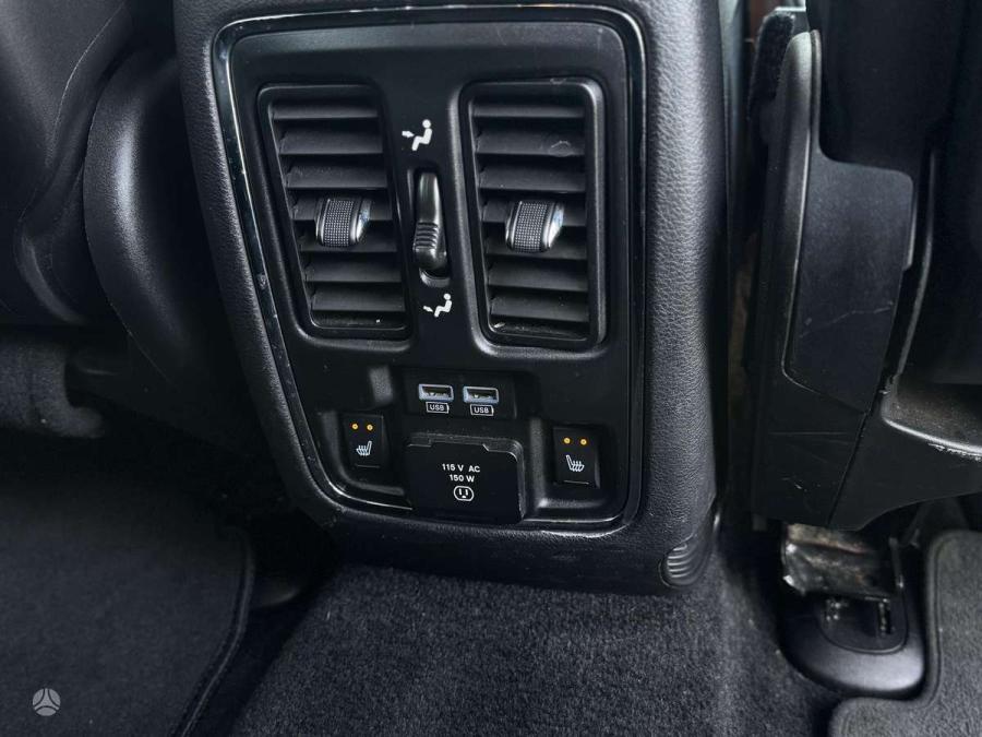 Melns Dodge Durango 2015 Viļņa, ar dzinēja tilpumu 3.60 L un nobraukumu 226 tūkst. km par 15800 €, foto 27 vietnē AUTOMOTO.COM.LV
