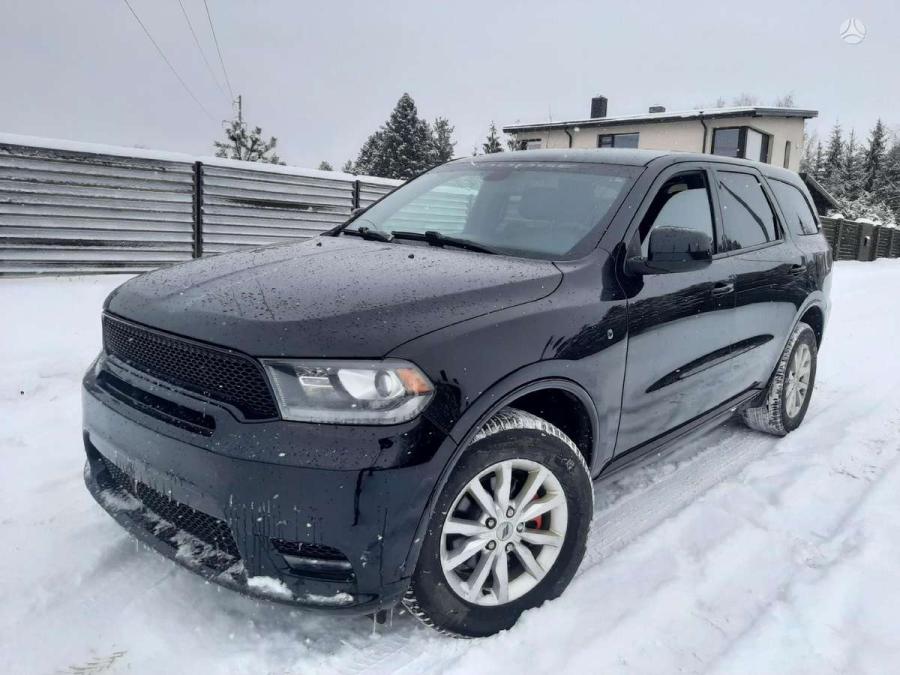 Black Dodge Durango 2016 in Kaunas, with an engine capacity of 3.60 L and mileage of 190 thousand km for 15700 €, photo 1 on AUTOMOTO.COM.LV