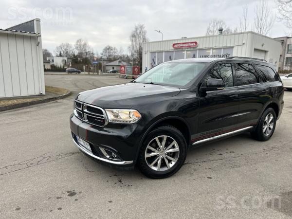 Black Dodge Durango 2016 in Riga, with an engine capacity of 3.60 L and mileage of 172 thousand km for 18990 €, photo 1 on AUTOMOTO.COM.LV