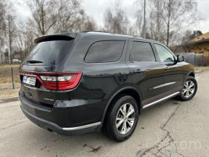 Black Dodge Durango 2016 in Riga, with an engine capacity of 3.60 L and mileage of 172 thousand km for 18990 €, photo 18 on AUTOMOTO.COM.LV