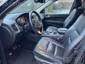 Black Dodge Durango 2016 in Riga, with an engine capacity of 3.60 L and mileage of 172 thousand km for 18990 €, photo 23 on AUTOMOTO.COM.LV