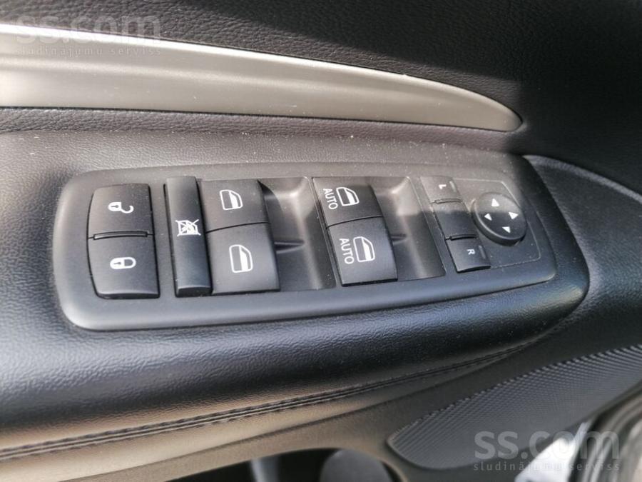 Melns Dodge Durango 2016 Valmiera, ar dzinēja tilpumu 3.60 L un nobraukumu 211 tūkst. km par 15900 €, foto 22 vietnē AUTOMOTO.COM.LV