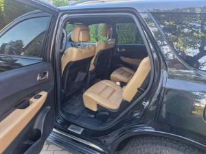 Black Dodge Durango 2016 in Taurage, with an engine capacity of 5.70 L and mileage of 310 thousand km for 15490 €, photo 5 on AUTOMOTO.COM.LV