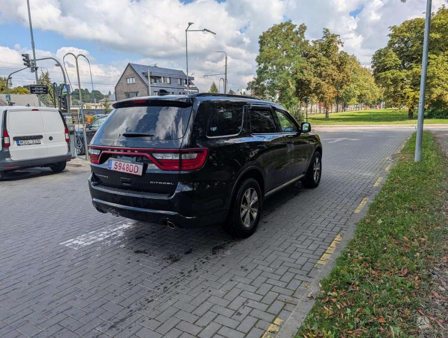 Melns Dodge Durango 2016 Kauņa, ar dzinēja tilpumu 3.60 L un nobraukumu 245 tūkst. km par 10900 €, foto 6 vietnē AUTOMOTO.COM.LV