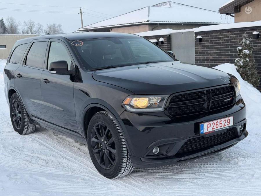 Black Dodge Durango 2017 in Siauliai, with an engine capacity of 3.60 L and mileage of 166 thousand km for 9000 €, photo 1 on AUTOMOTO.COM.LV