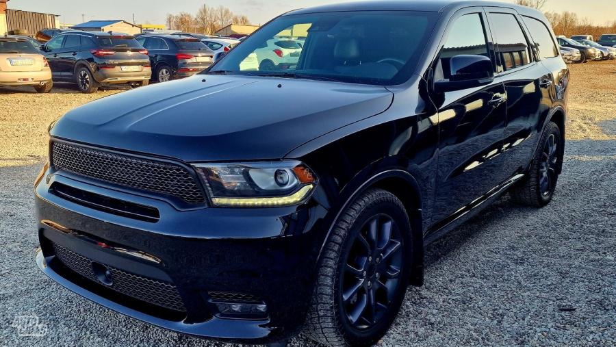 Black Dodge Durango 2017 in Kretinga, with an engine capacity of 5.70 L and mileage of 272 thousand km for 17499 €, photo 1 on AUTOMOTO.COM.LV