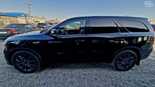 Black Dodge Durango 2017 in Kretinga, with an engine capacity of 5.70 L and mileage of 272 thousand km for 17499 €, photo 3 on AUTOMOTO.COM.LV