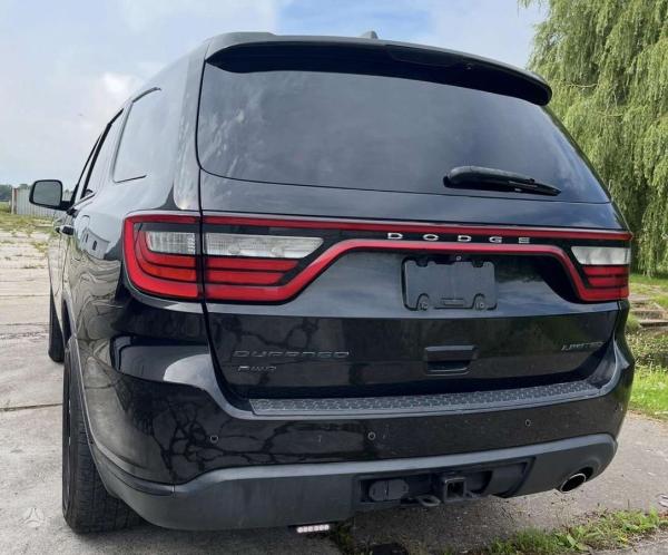Black Dodge Durango 2017 in Klaipeda, with an engine capacity of 3.60 L and mileage of 260 thousand km for 12300 €, photo 7 on AUTOMOTO.COM.LV
